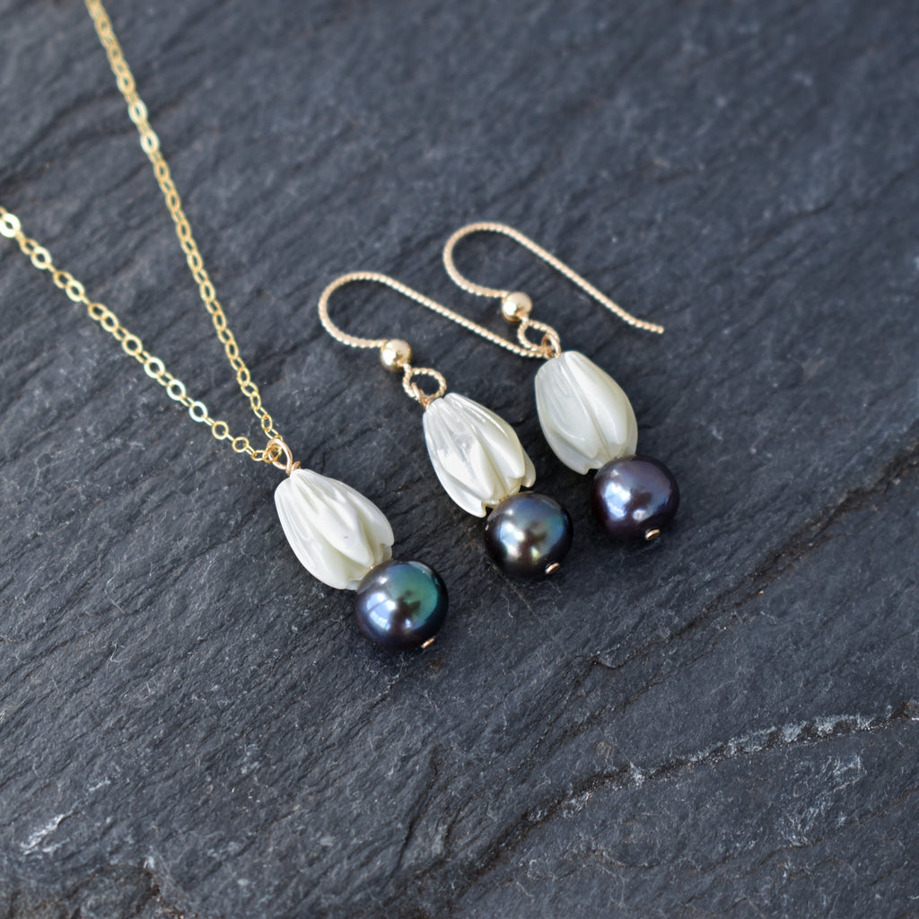 Medium Mother of Pearl Pikake with Black Freshwater Pearls Necklace an ...